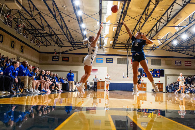 6-1 star guard takes over late, powers Otsego to top of Wolverine with ...