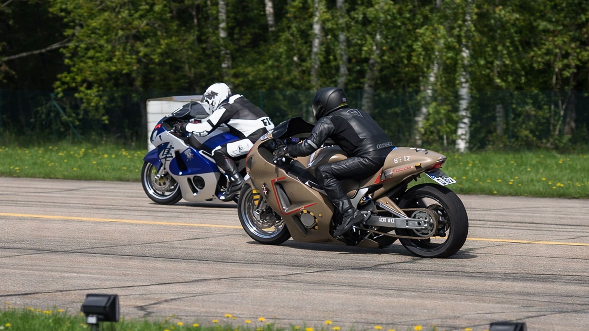 Which Suzuki Hayabusa wins the quarter mile?