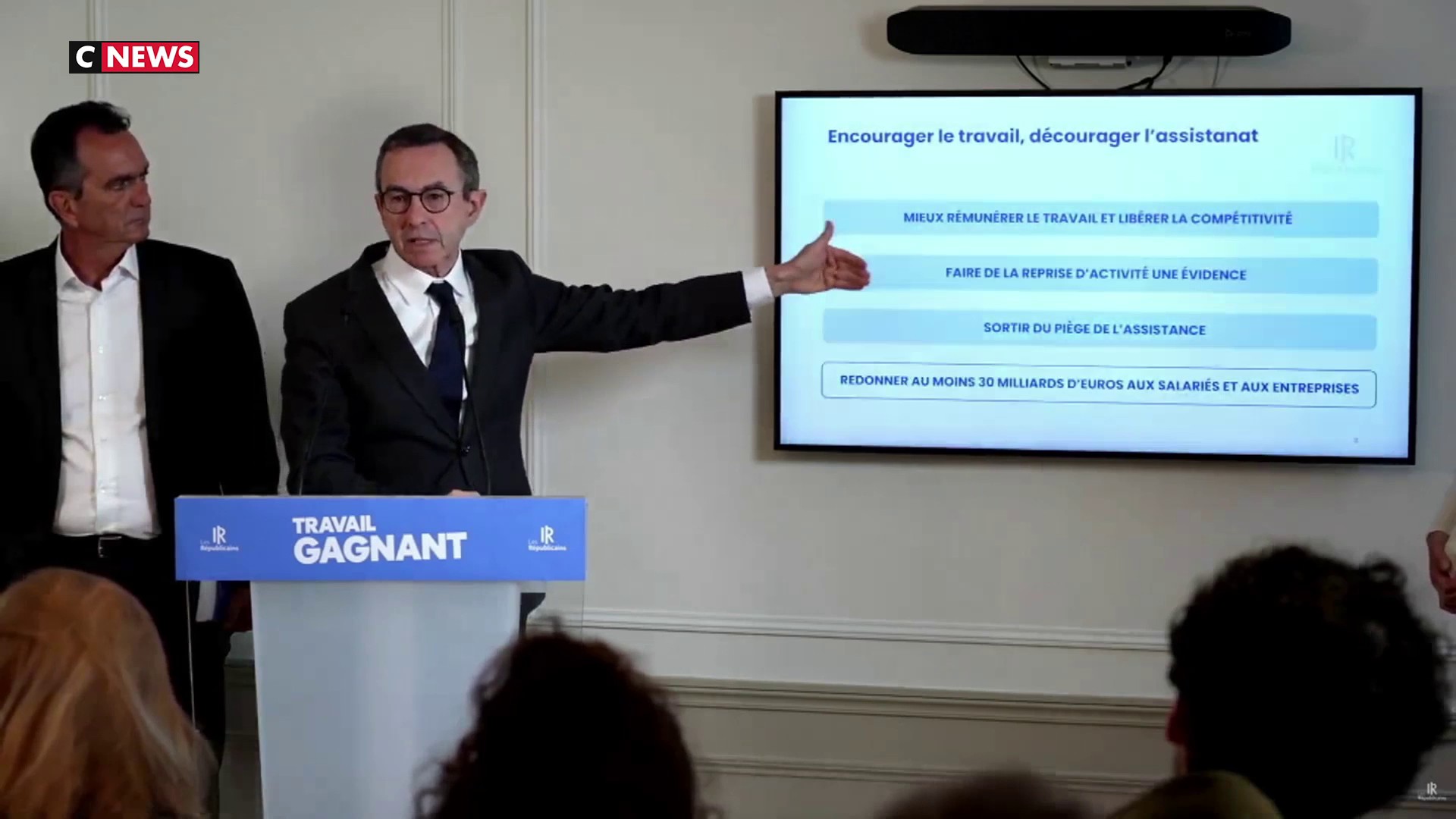 Bruno Retailleau présente le programme économique des Républicains