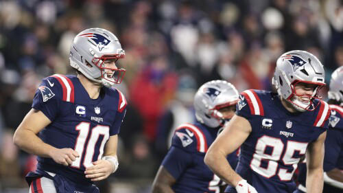 What NFL games are on today: TV channels, live stream info, kick off ...