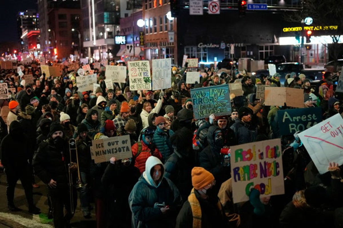 Anti-ICE protesters storm Minneapolis hotel and set off fireworks