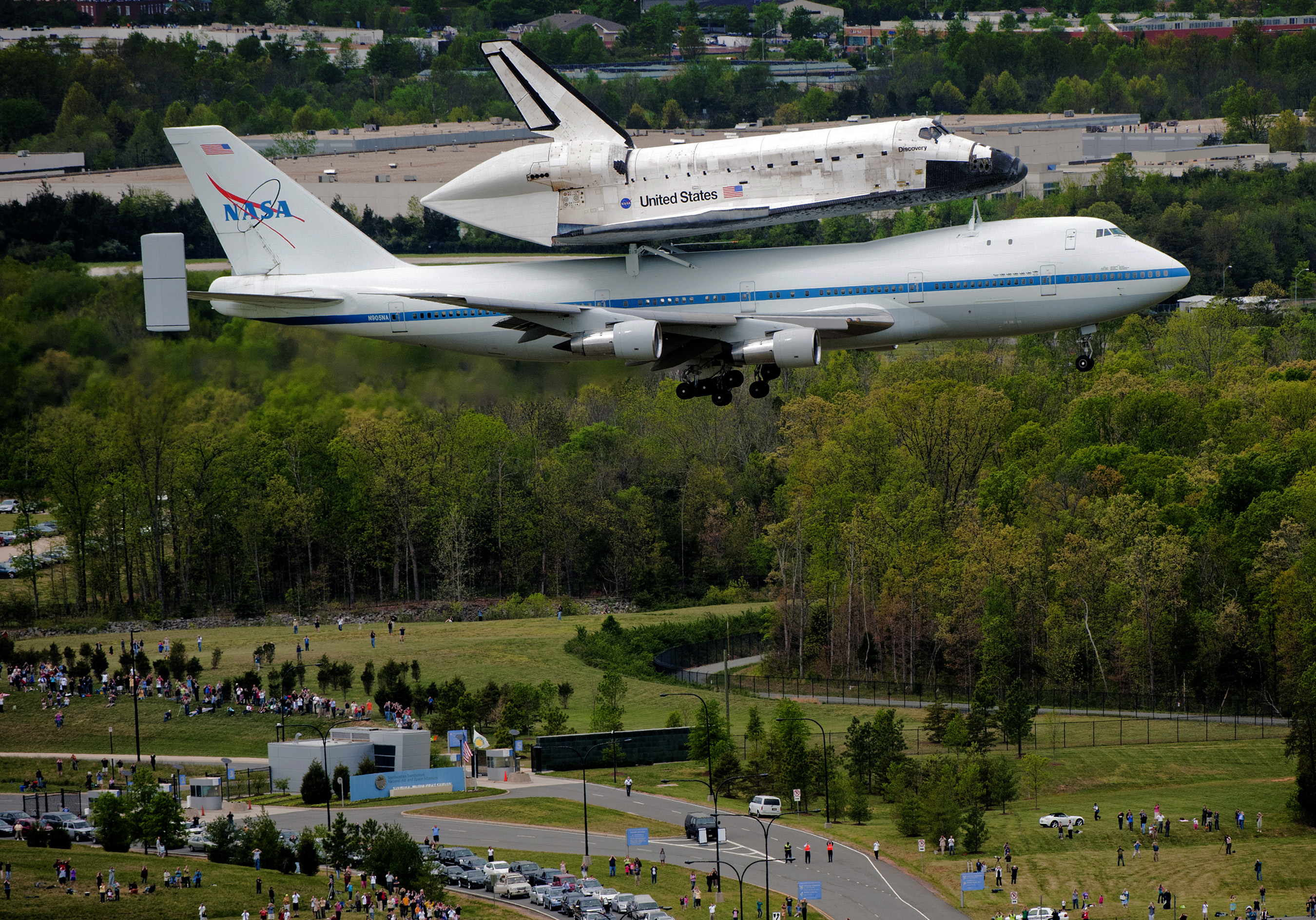 New NASA head appears to slow controversial Discovery shuttle move