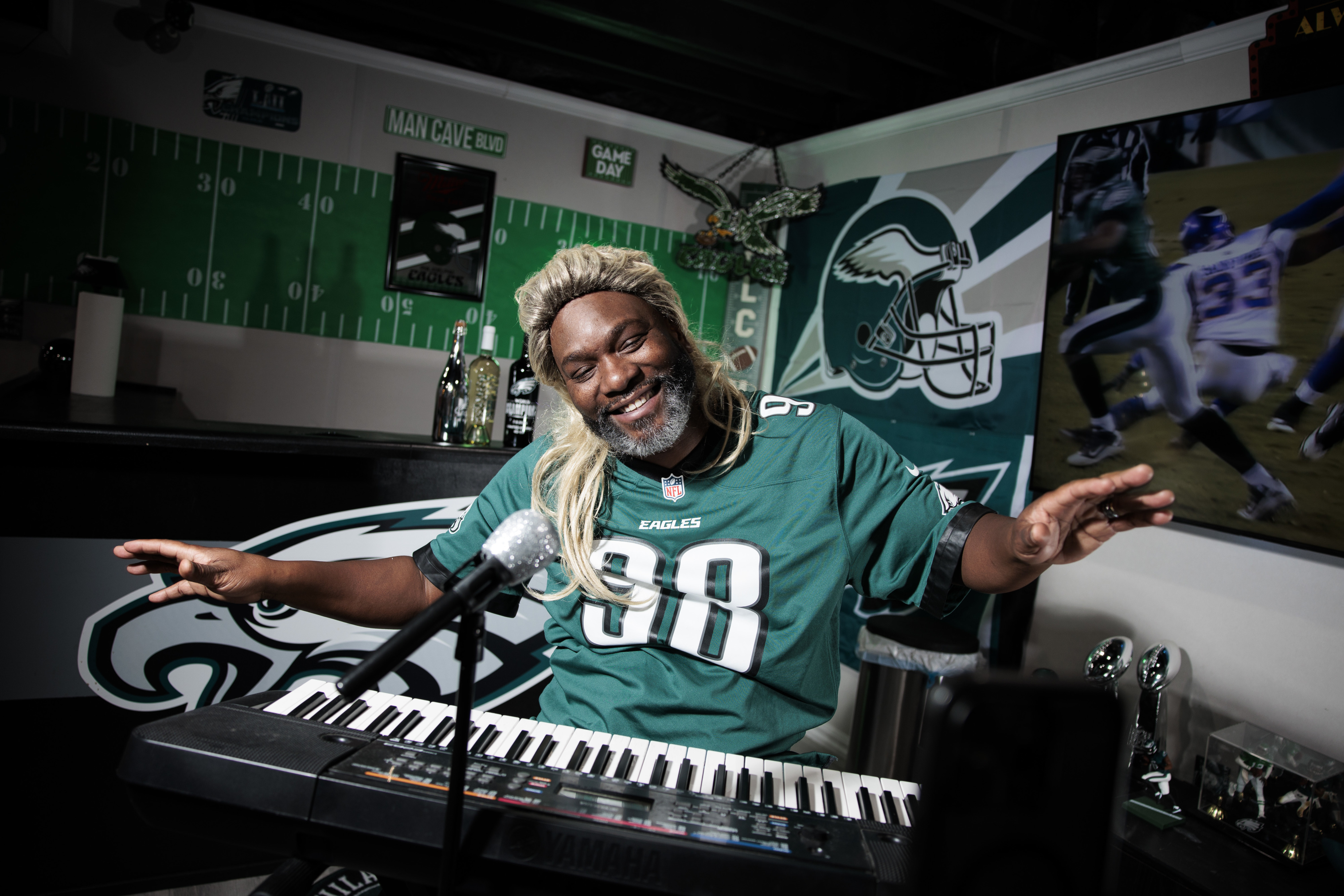 How is this Eagles fan keeping the faith? By churning out Billy Joel ...