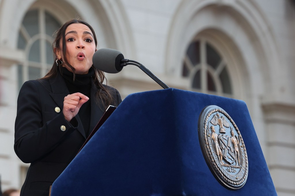 Split 'Squad:' AOC and Rashida Tlaib endorse opposing socialists for ...