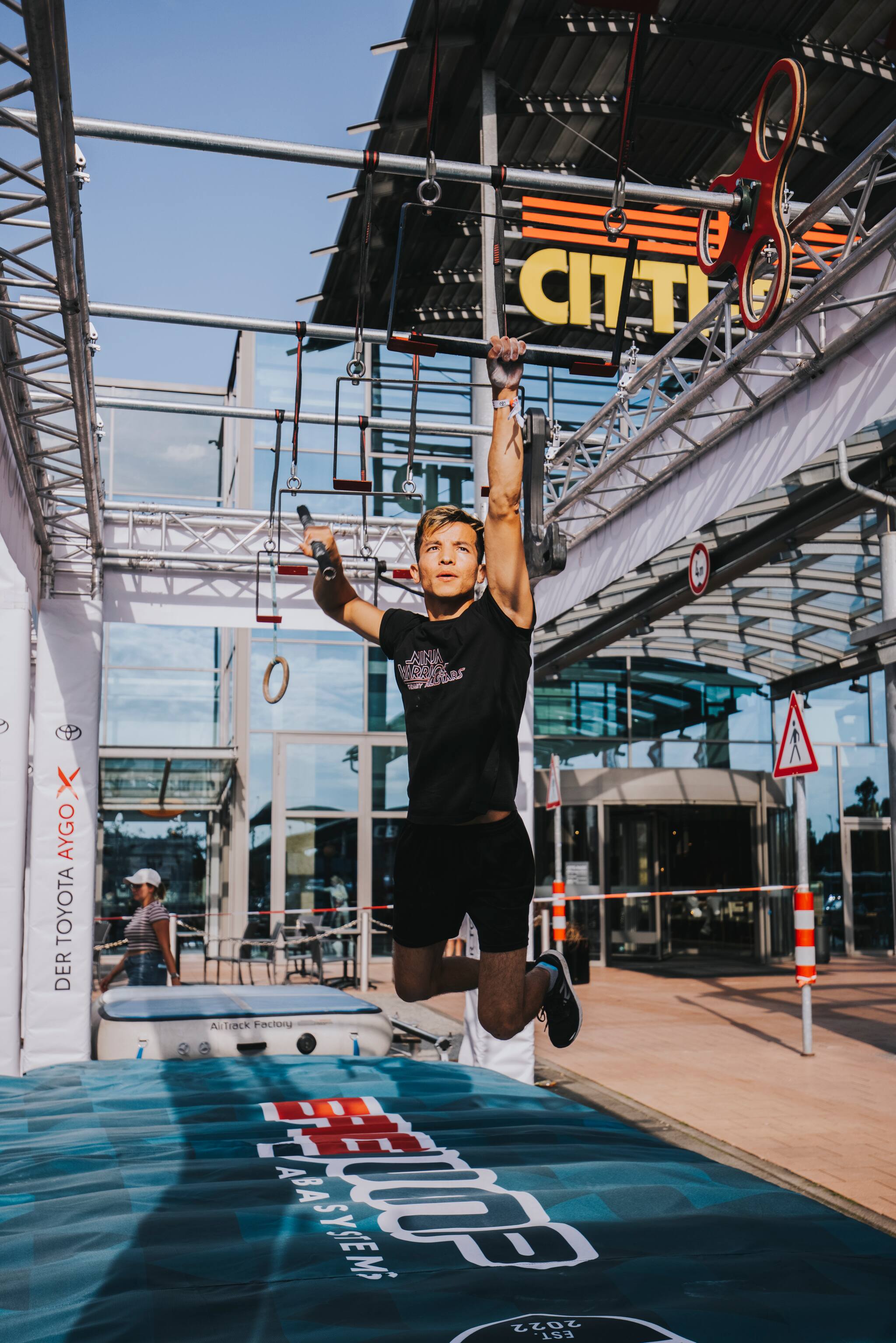 Ninja Warrior kommt nach Ludwigsfelde: Kostenlos klettern unter ...