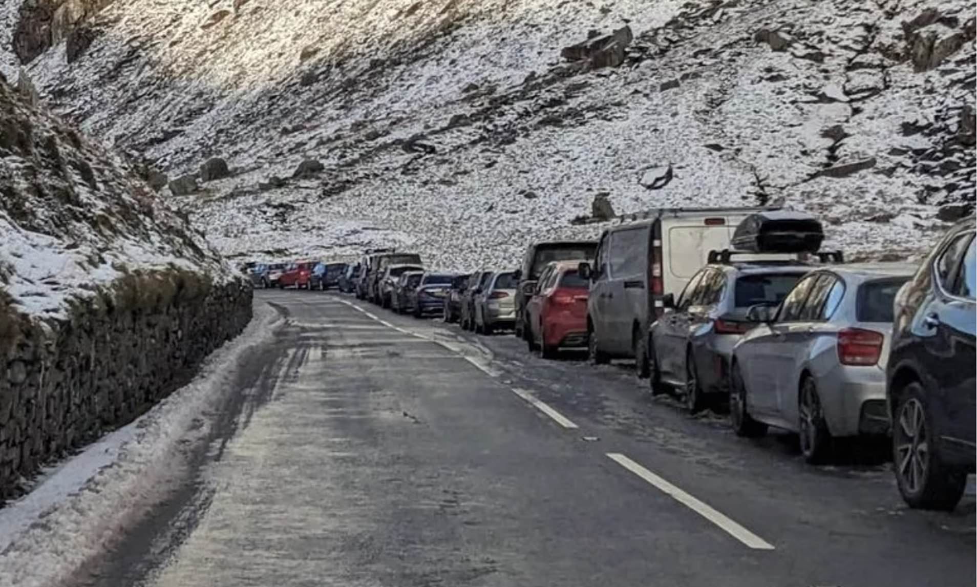 Police blast Instagram tourists for 'dangerous' mountain parking as UK ...