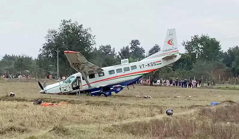 Odisha plane crash: Six people injured as nine-seater aircraft makes ...