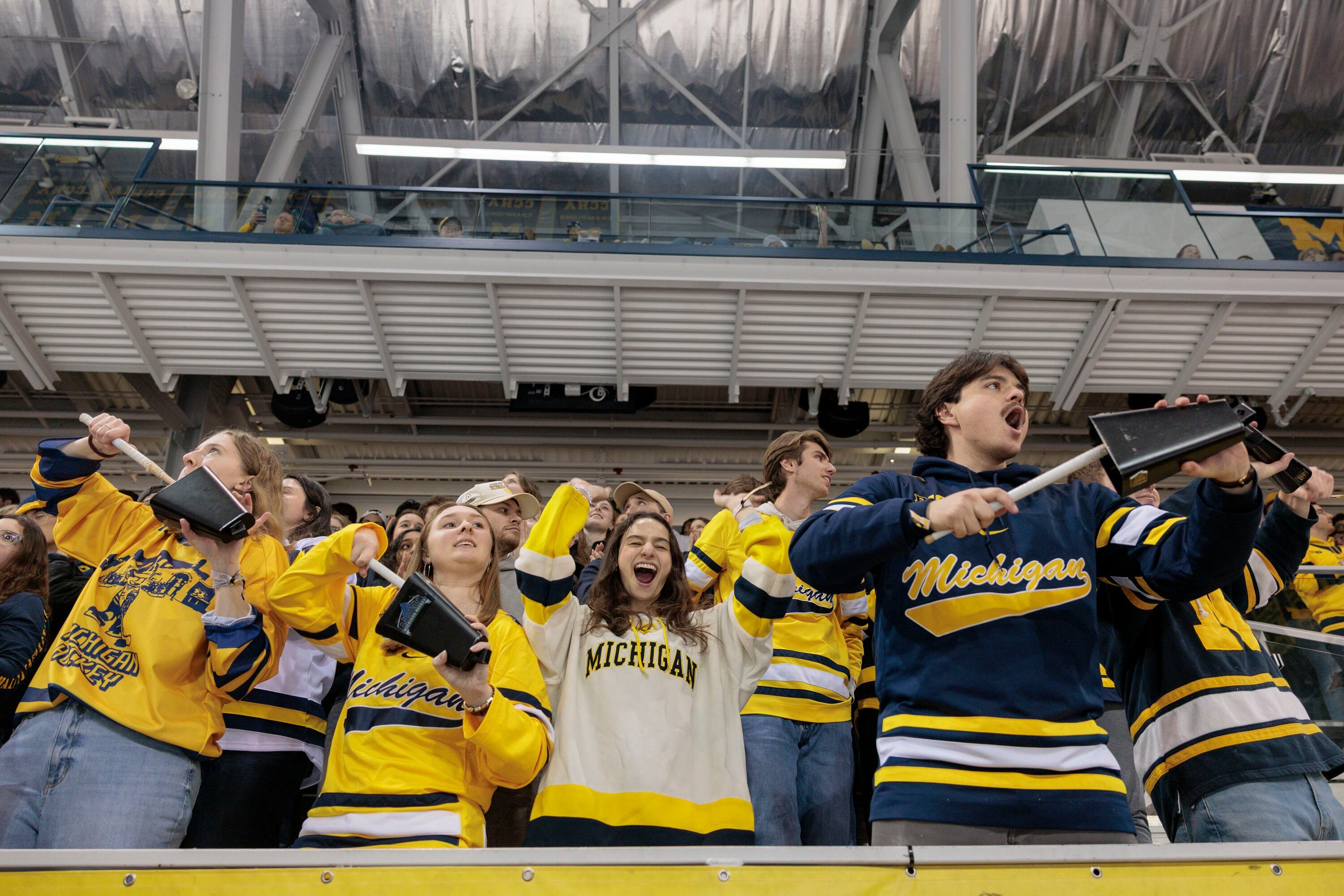 Maple Leafs draft pick shines on Michigan’s top line in win vs. Notre Dame