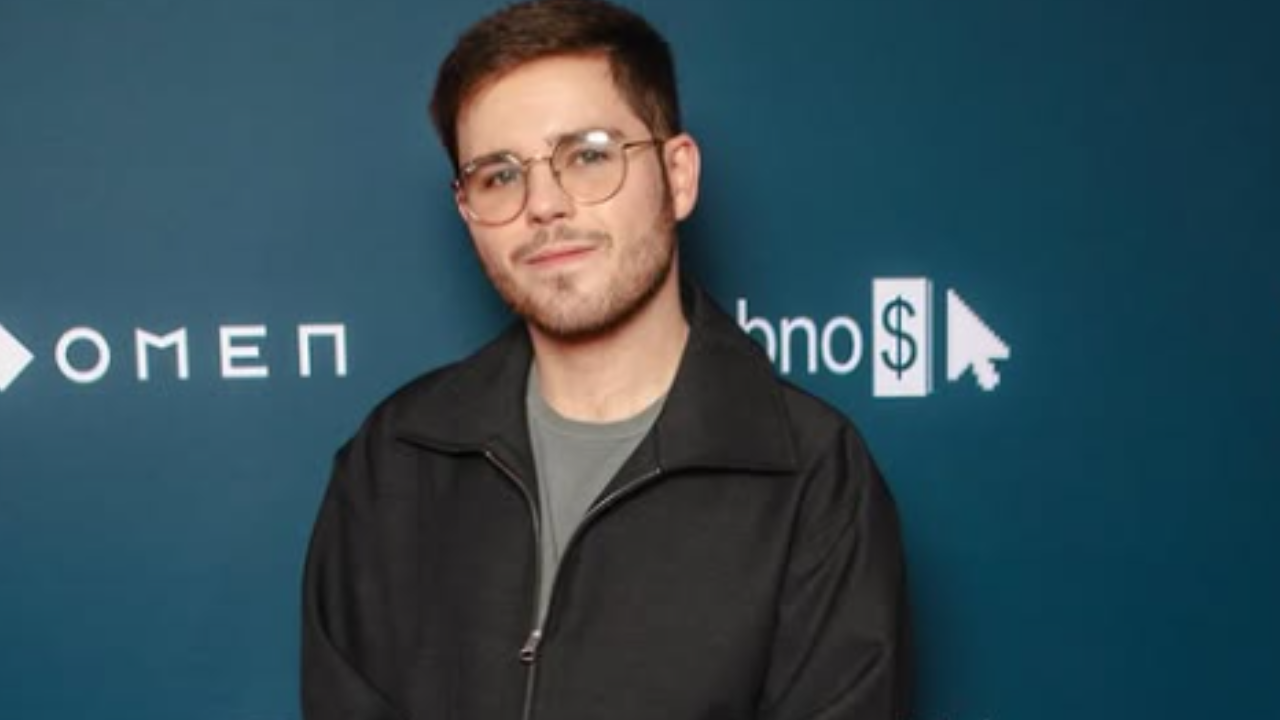 Twitch streamer ConnorEatsPants goes viral after explosive replies to ...