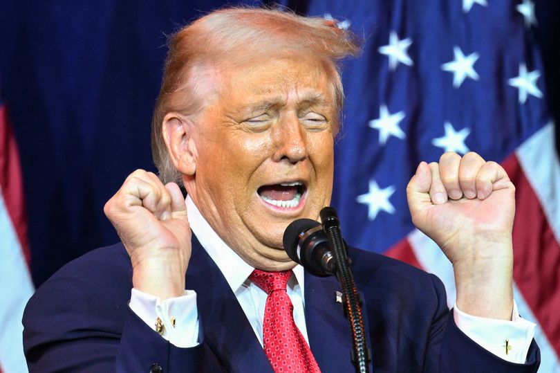 Insecure Trump continues to blame photographers for bad angles and ...