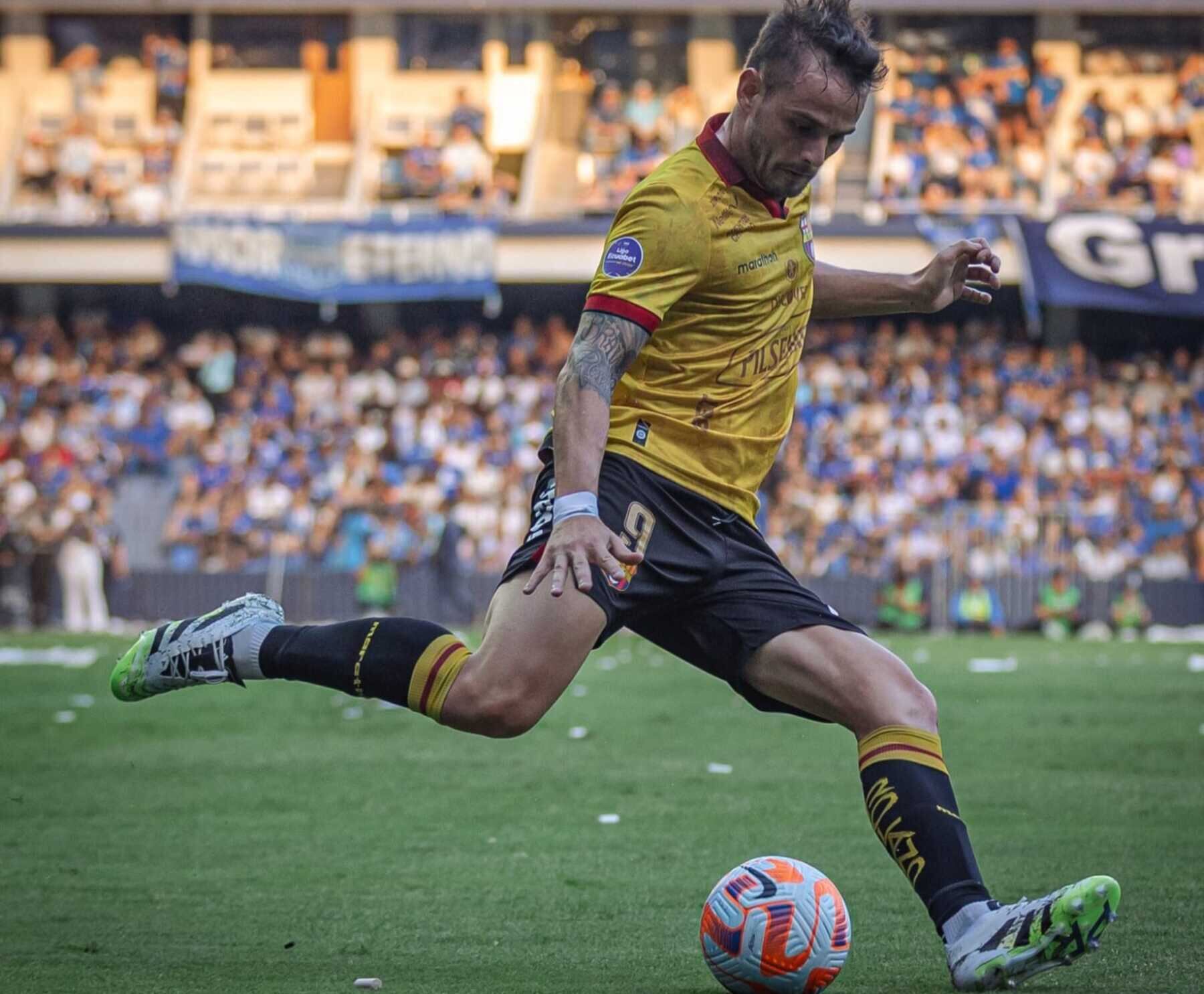 Barcelona arruina la sorpresa y anuncia la llegada de Octavio Rivero a ...