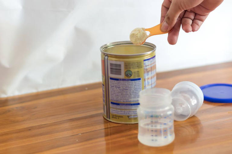 Baby formula recall update as Irish parents urged 'do not use' over toxin