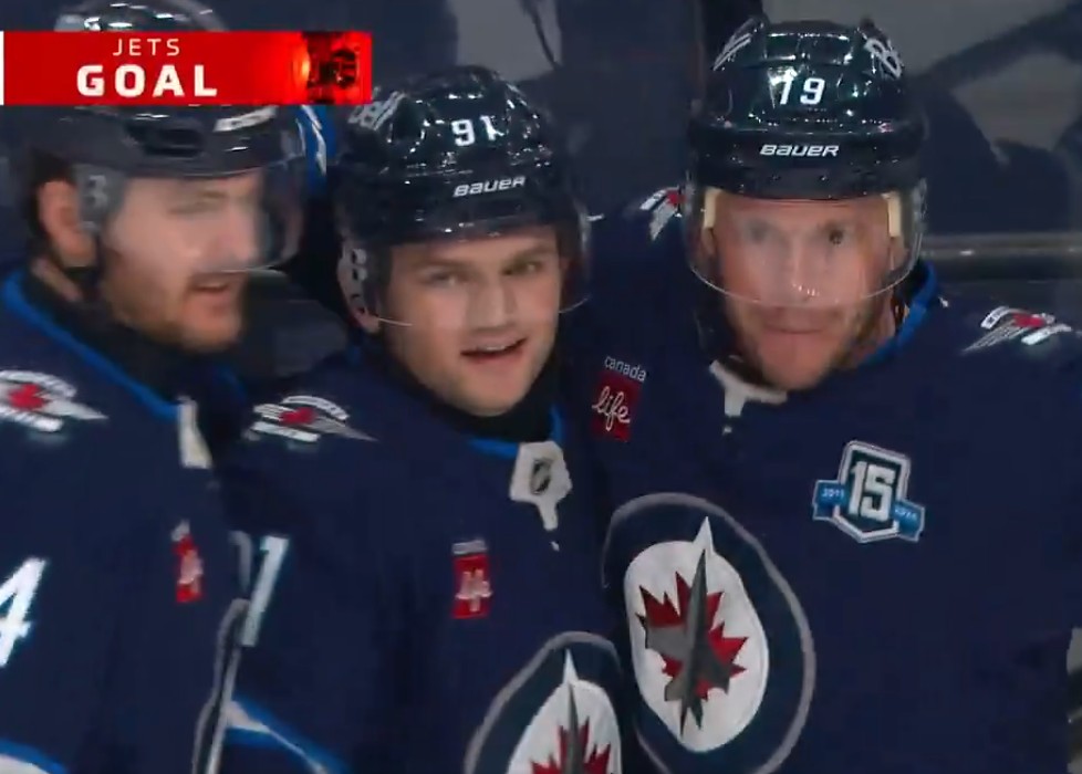 Top-3 : les partisans font la vague pour la première victoire depuis 11 ...