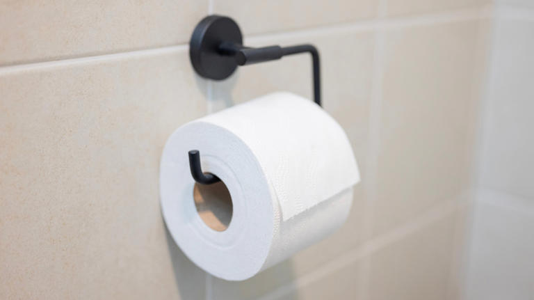 People are using toilet paper holders in their kitchens — and it's ...
