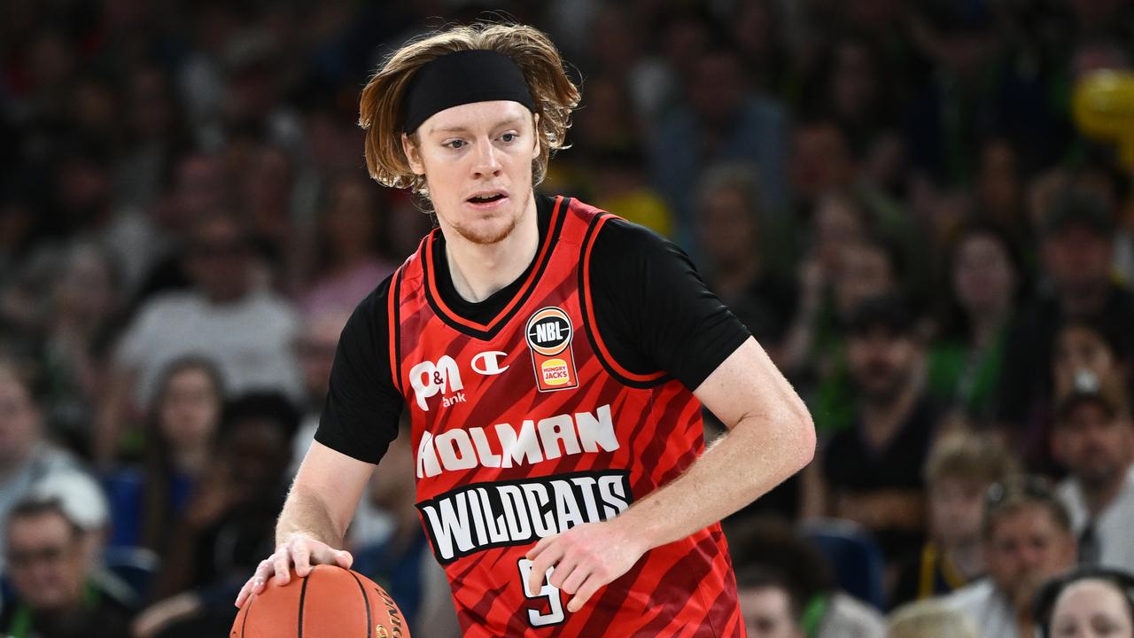 Injuries dampen Wildcats' road win over Phoenix