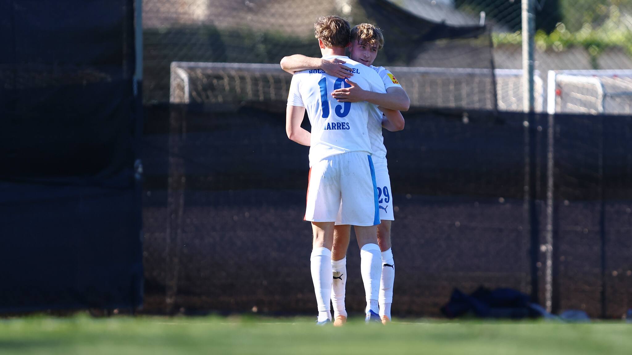 Holstein Kiel gewinnt zweiten Spanien-Test gegen Ferencvaros Budapest ...