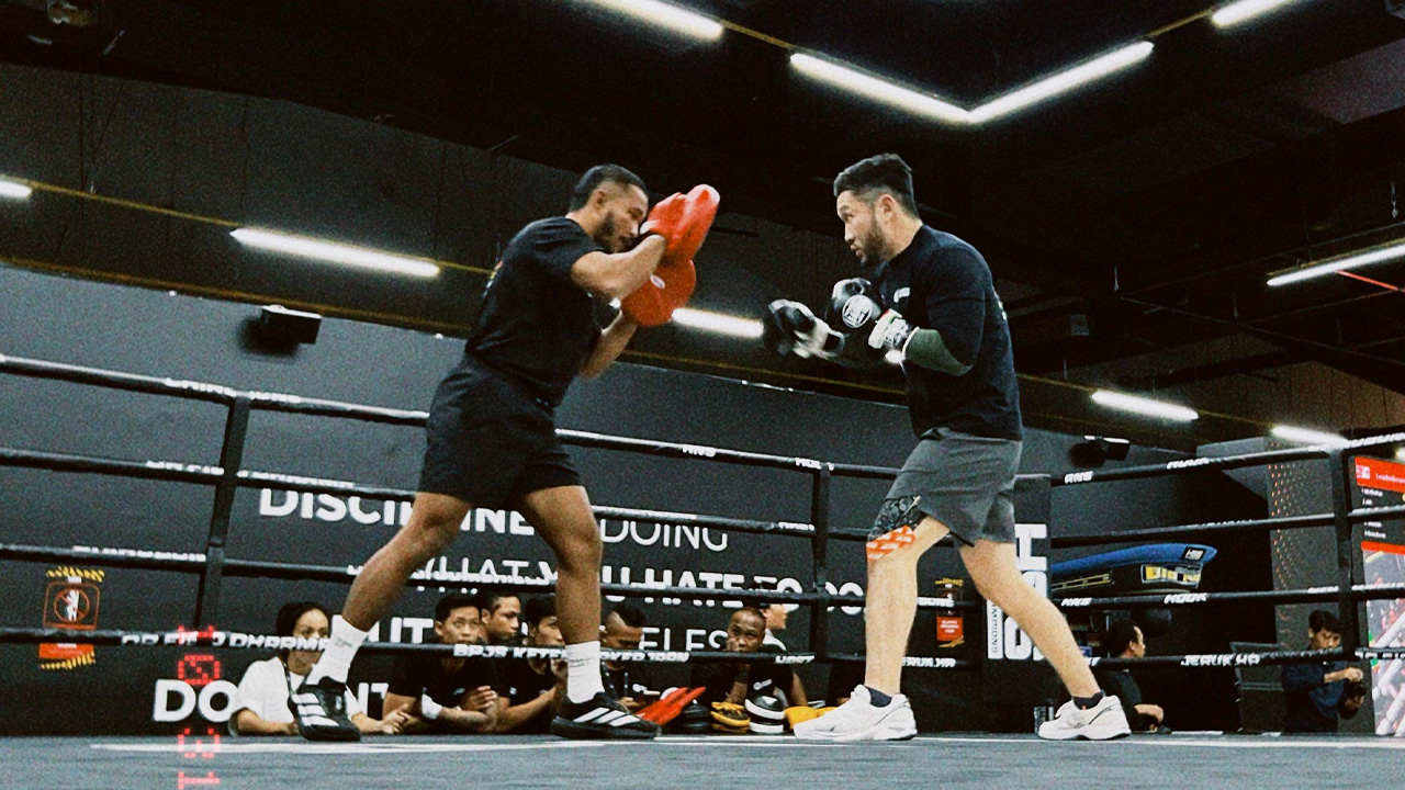 Indonesian martial artist breaks 24 hour boxing record to support ...