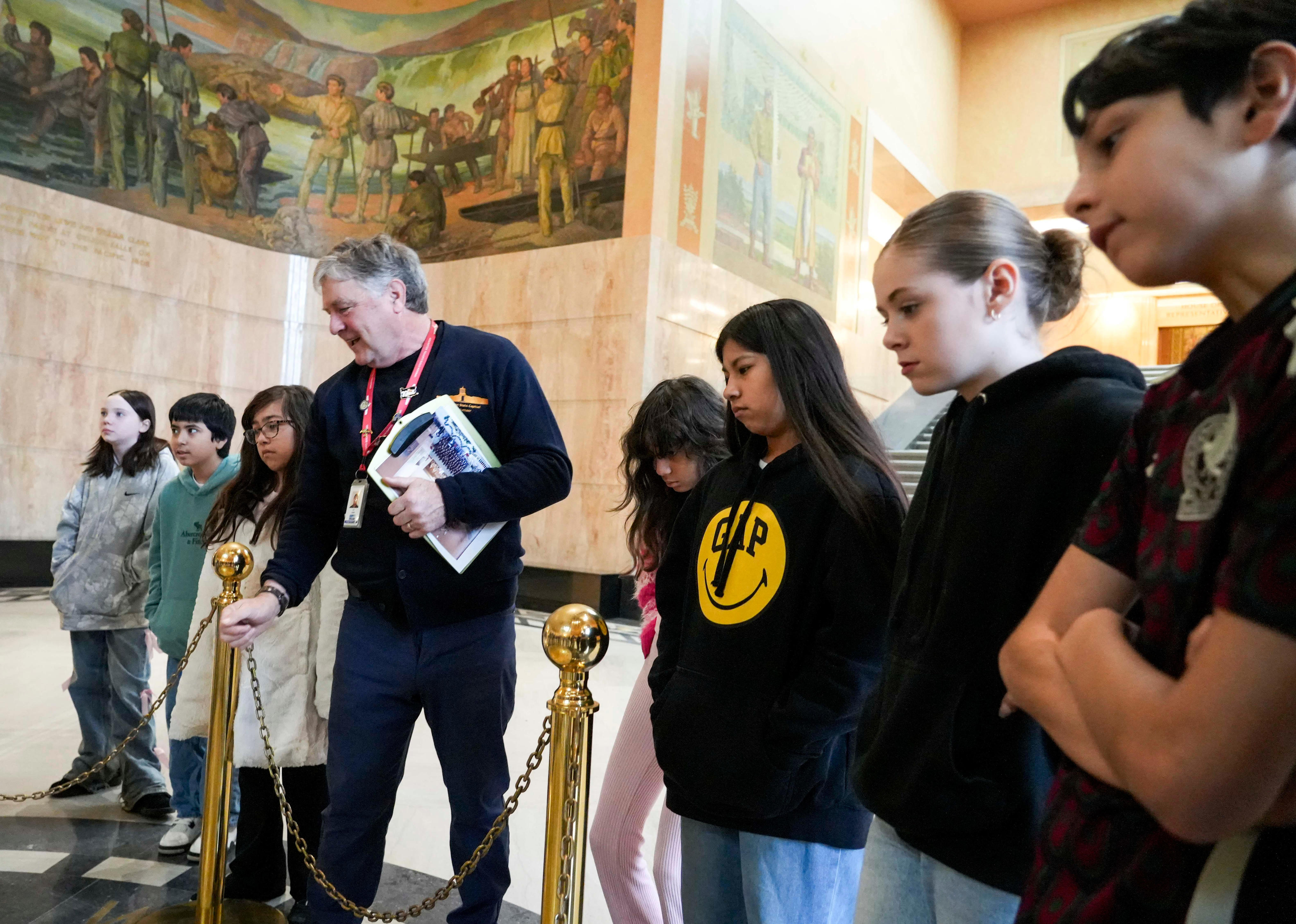 Tim Lewis shares love of learning on tours of Oregon State Capitol