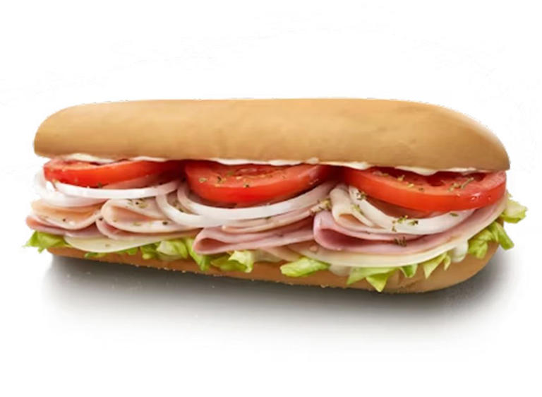 7 chain restaurant club sandwiches fans say come stacked with bacon and ...