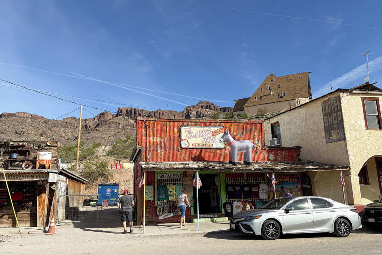 The Arizona ghost town that's overrun with donkeys