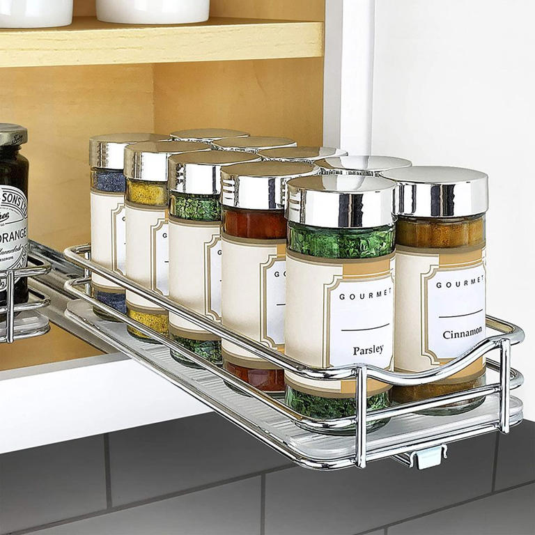 6 things to organize in your kitchen pantry in January