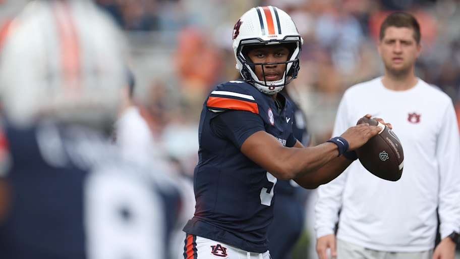 Ole Miss football bringing in prized SEC transfer QB Deuce Knight for ...