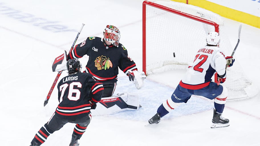 Makeshift Blackhawks lineup not enough in Connor Bedard's return