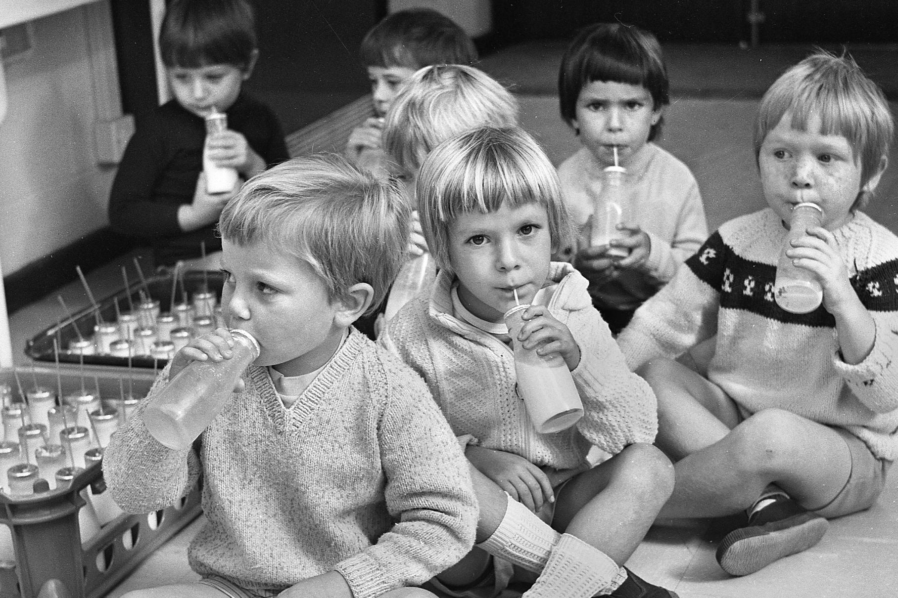 Compare Wigan schools today with what they were like 50 years ago in 1976