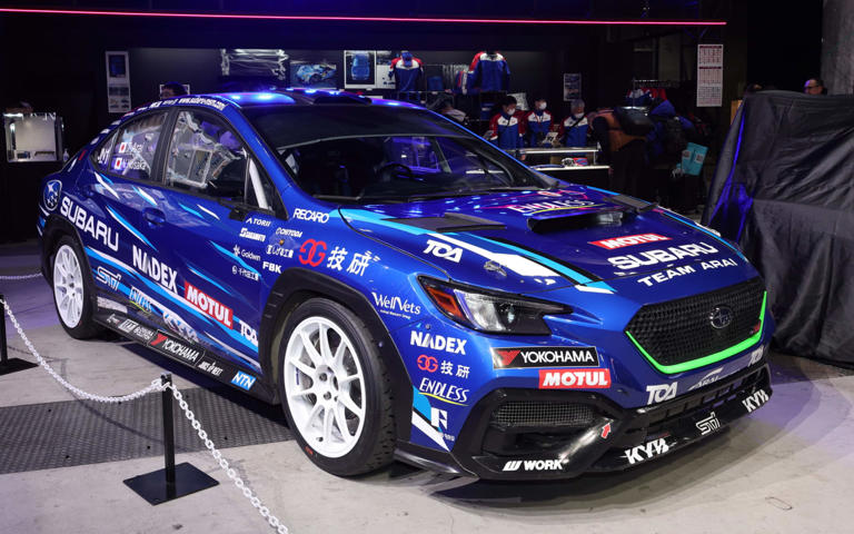 スバルとSTI、6速MT採用の「WRX STI Sport#」をはじめ6気筒ツインターボ仕様のGT300 2026年車両など展示中