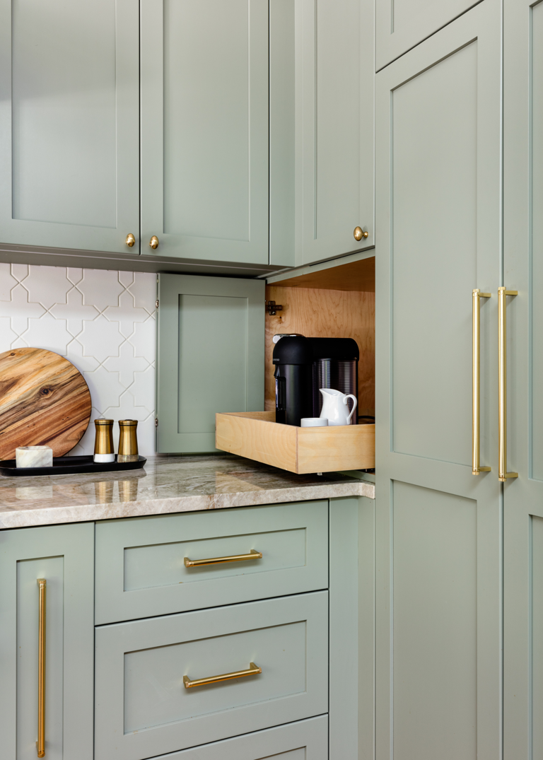 5 things people with tidy kitchens always have in them