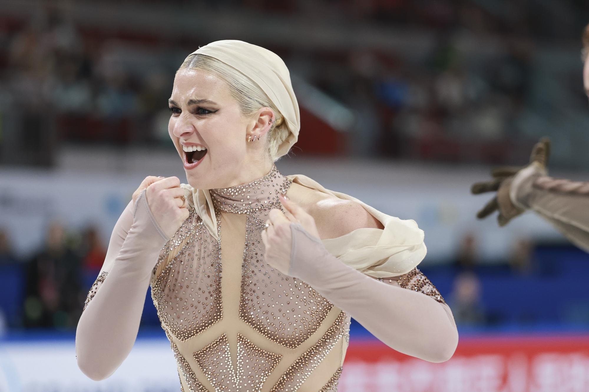 Dancing on Ice and Olympic figure skating queen Olivia Smart heading ...