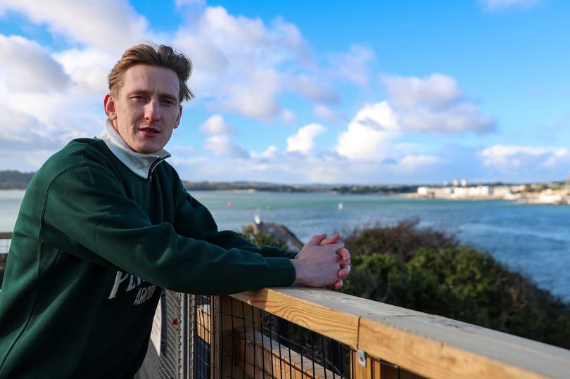 Plymouth Argyle complete Ronan Curtis signing on contract until 2028
