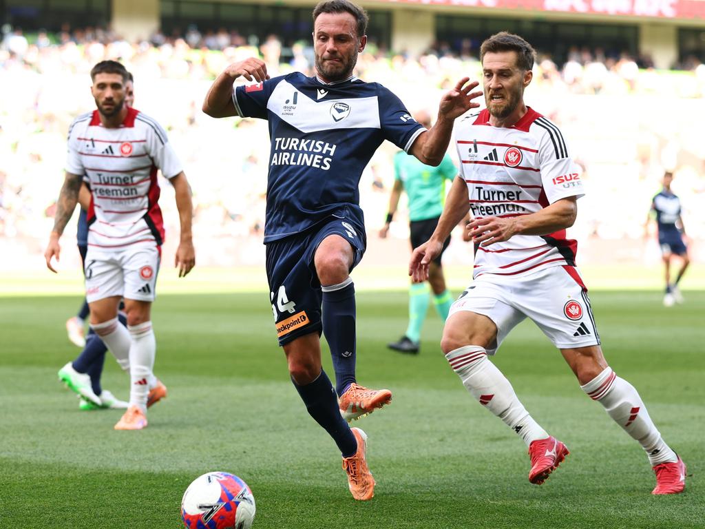 Wanderers end Victory streak