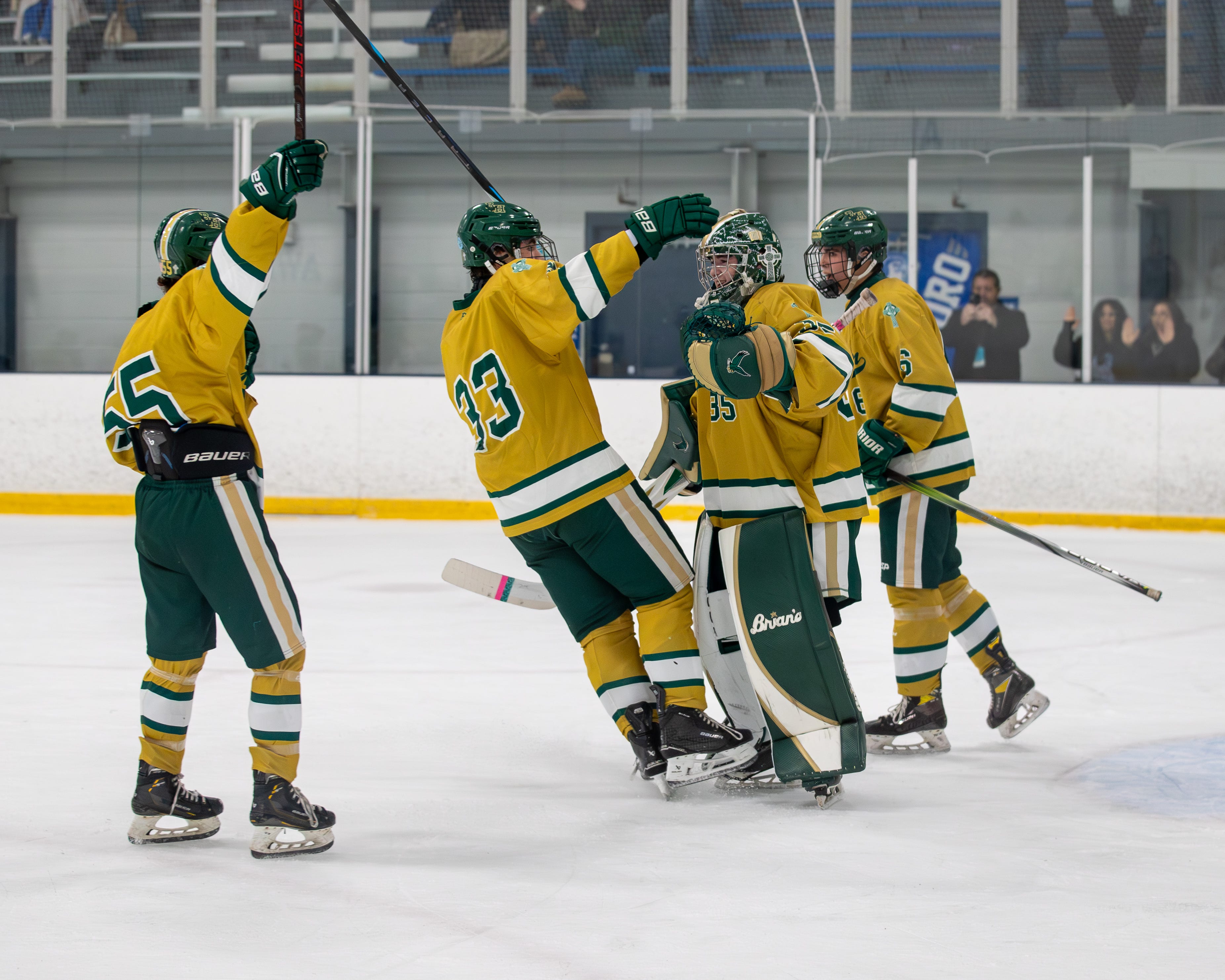 Hendricken hockey states its case in shutout win over Moses Brown