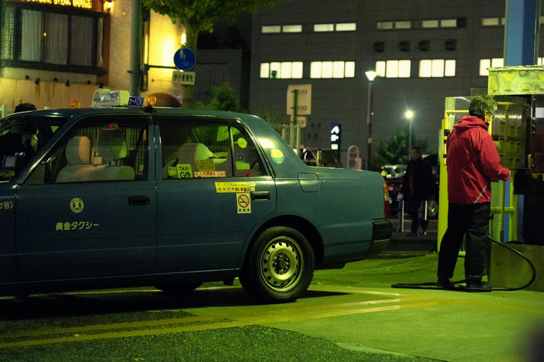 Oregon voters block gas tax and registration fee increases via petition