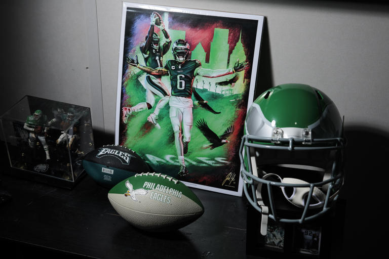 How is this Eagles fan keeping the faith? By churning out Billy Joel ...