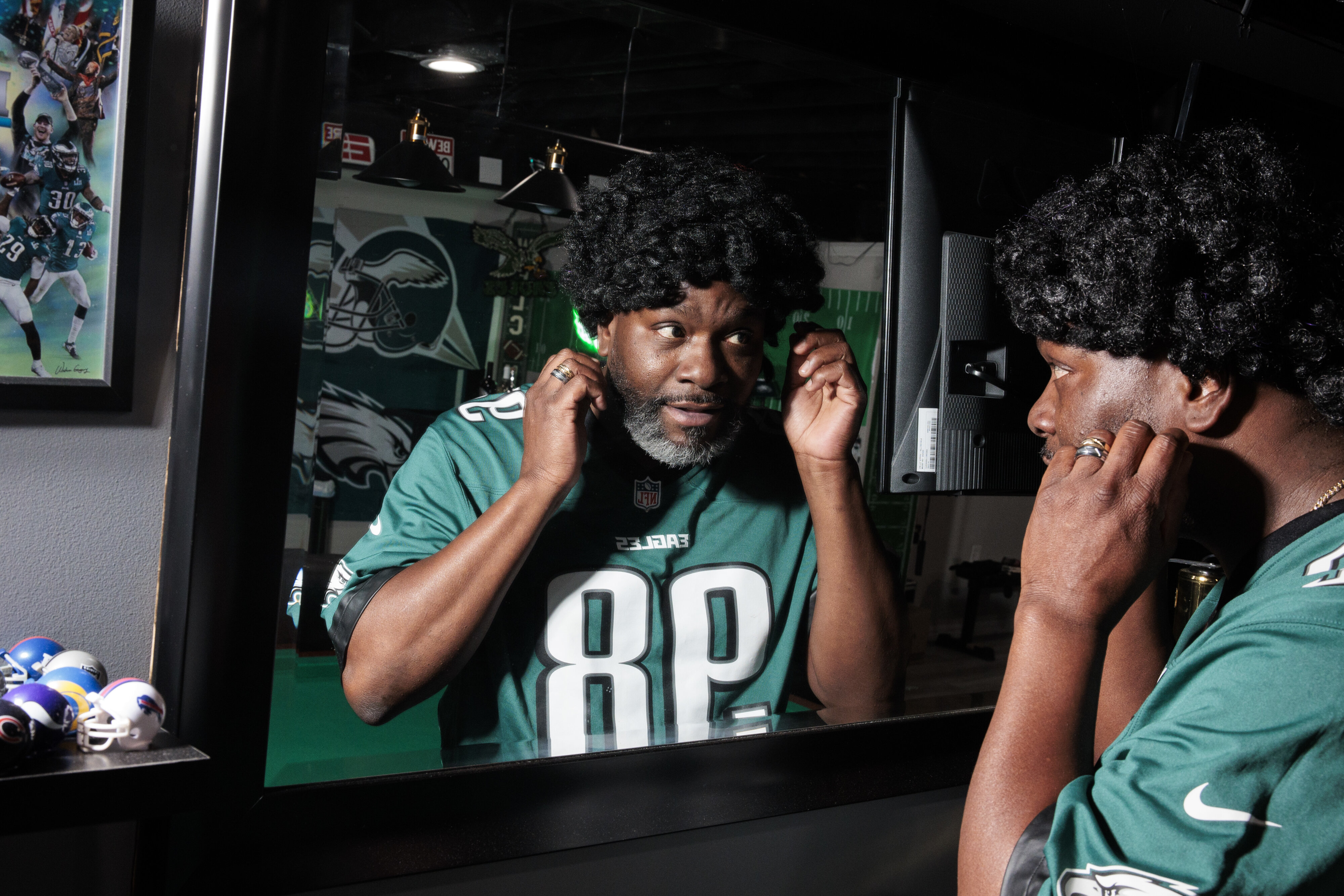 How is this Eagles fan keeping the faith? By churning out Billy Joel ...