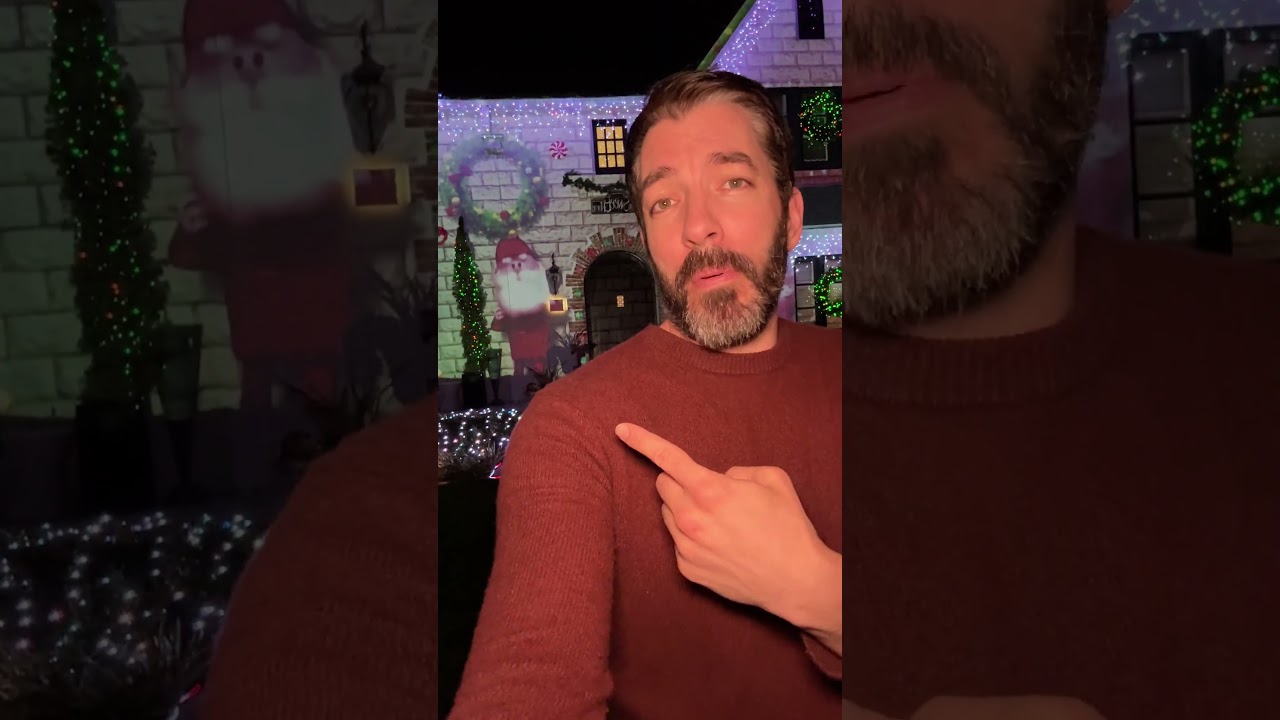 Jonathan and Drew Scott show off their festive home decor