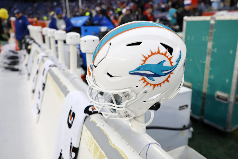 Miami Dolphins fan confidence drops after season ends
