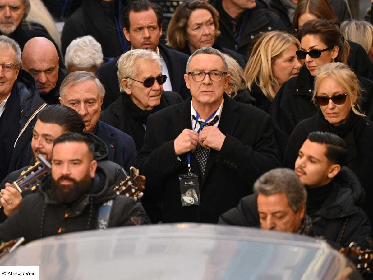 Obsèques de Brigitte Bardot : ému, son fils Nicolas Charrier a ...