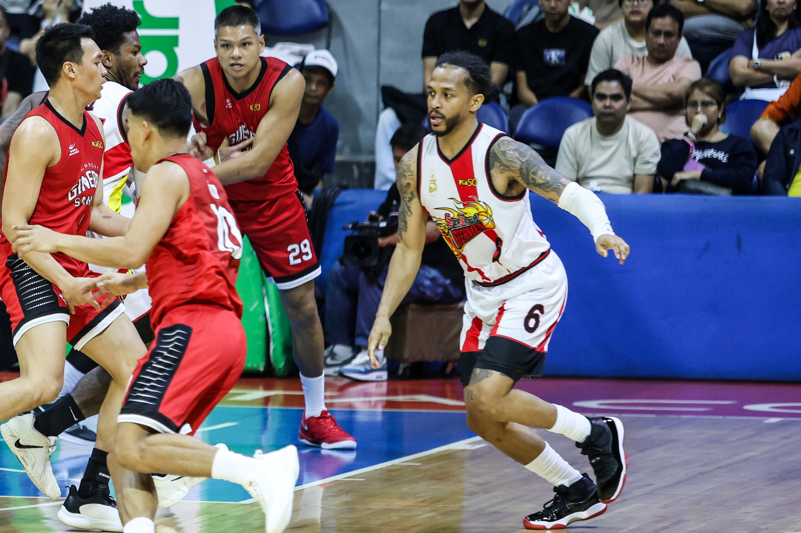 Chris Ross bringing out the retros in PBA playoffs