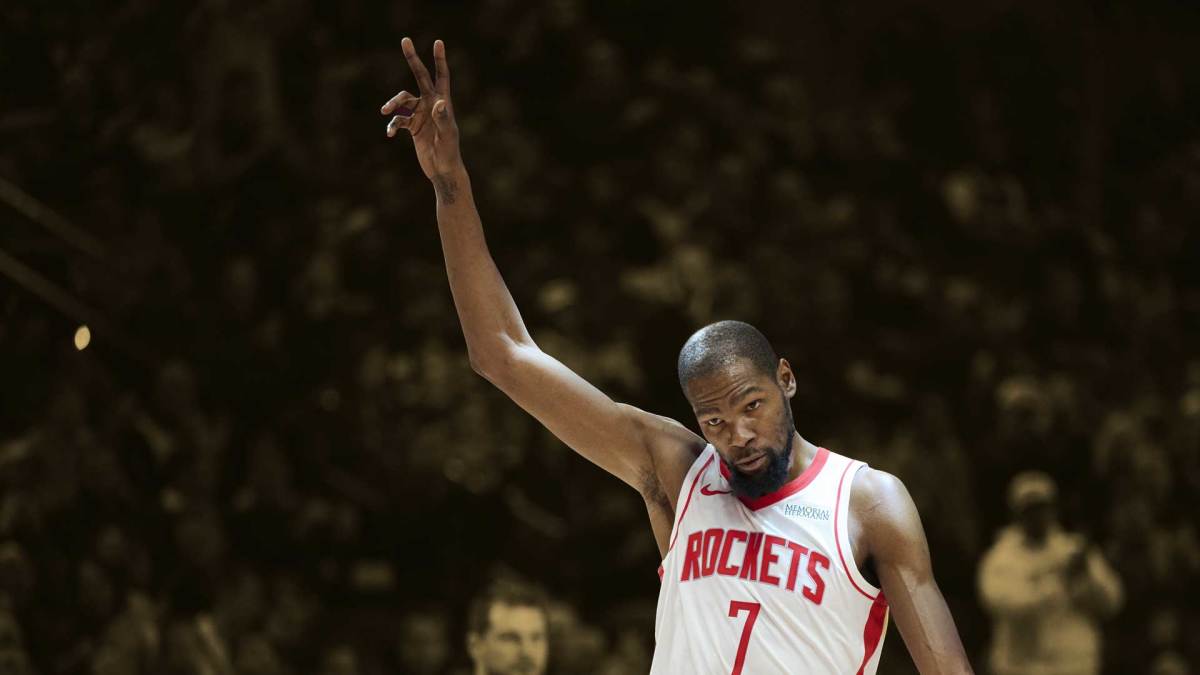 Kevin Durant reacts to passing Wilt Chamberlain on the all-time scoring ...