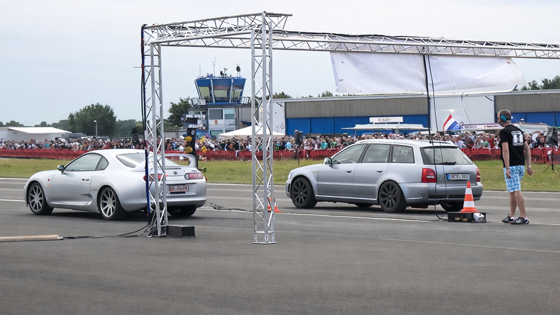 Audi RS4 faces turbo Supra in straight line duel