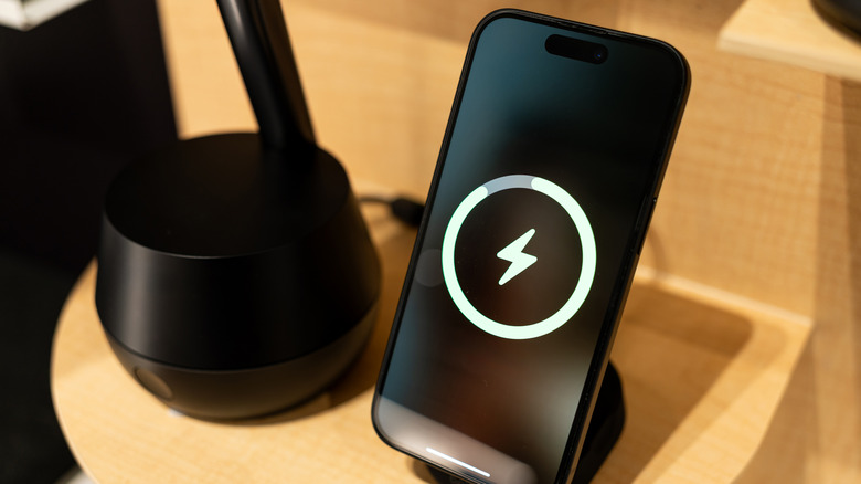 Qi vs standard wireless charging: What's the difference?