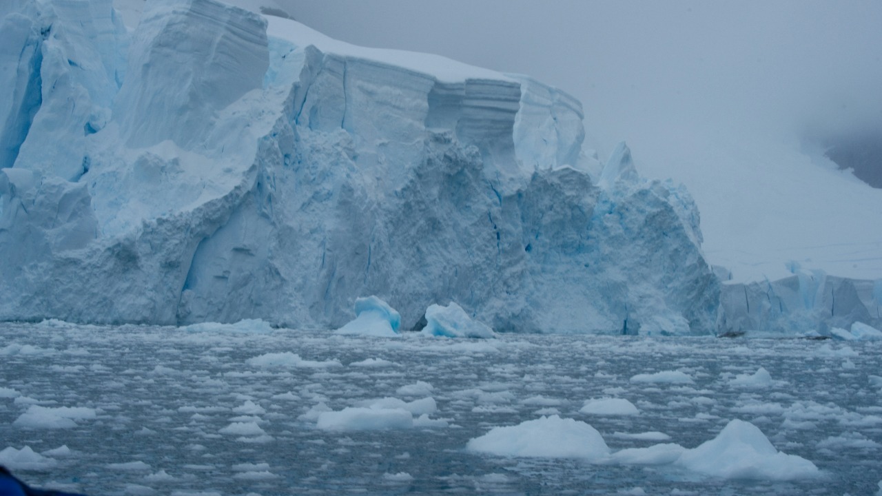 Antarctica’s biggest, oldest iceberg is turning an ominous blue