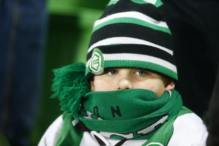 Eredivisie gaat door ondanks kou, supporters reageren verdeeld: 'Hadden ...