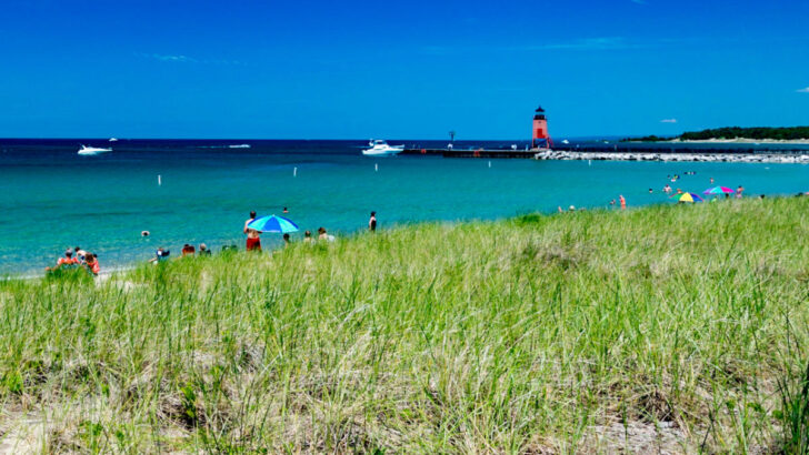 This unknown Midwest lake town with a gorgeous castle is a 2026 must-visit