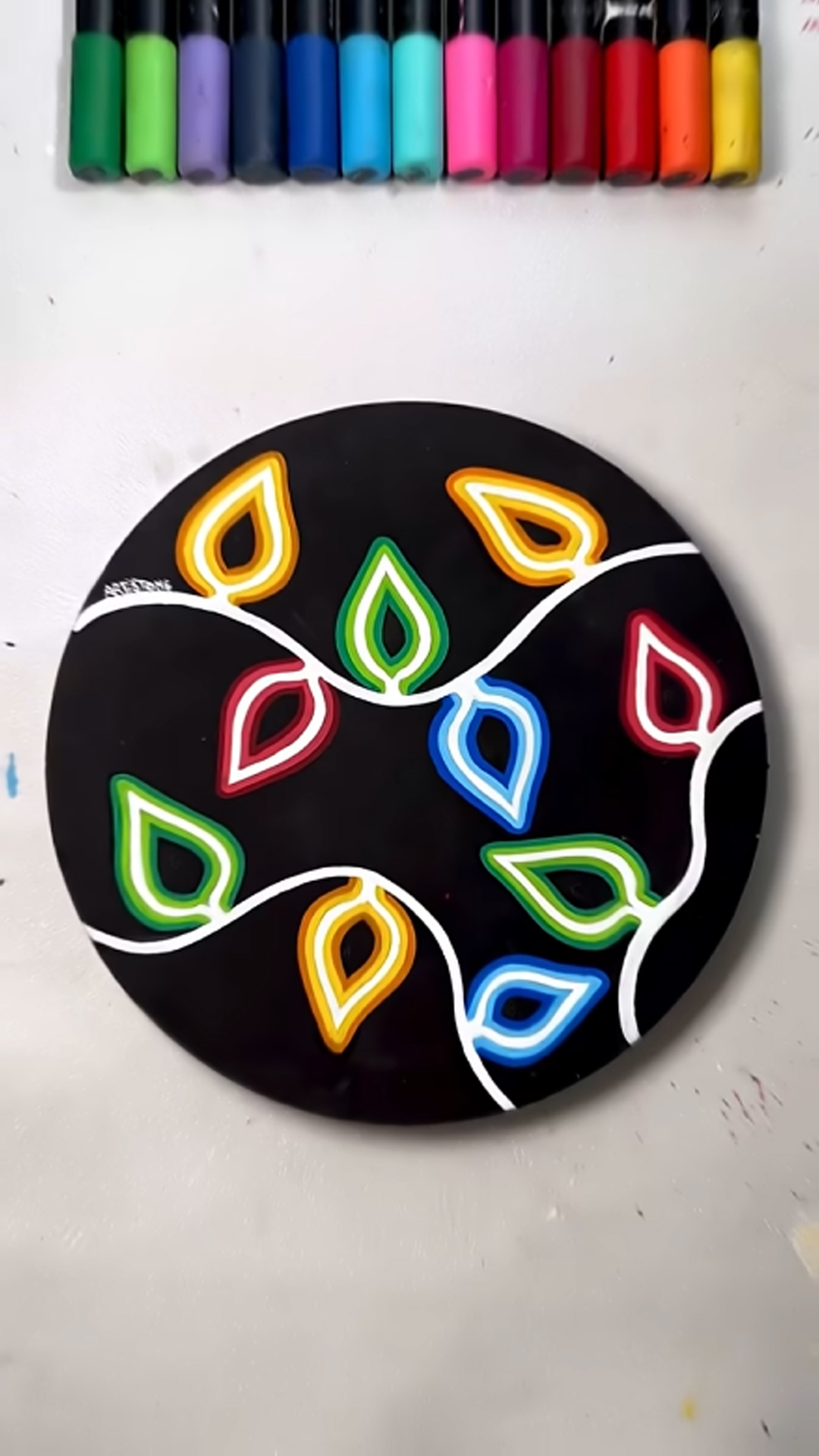 Creating festive neon art with paint markers