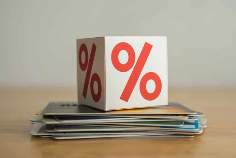 Does Trump’s 10% credit card rate cap make Visa and Mastercard a buy?