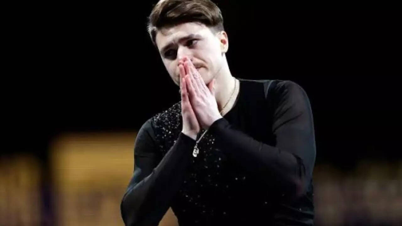 Maxim Naumov honors late parents with emotional tribute at US Figure ...